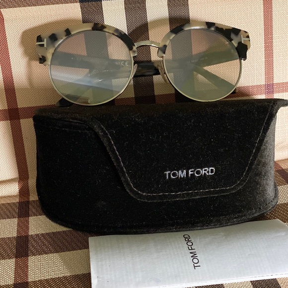 Tom Ford | Accessories | Tom Ford Oversized Tortoise Gold Hardware Logo ...